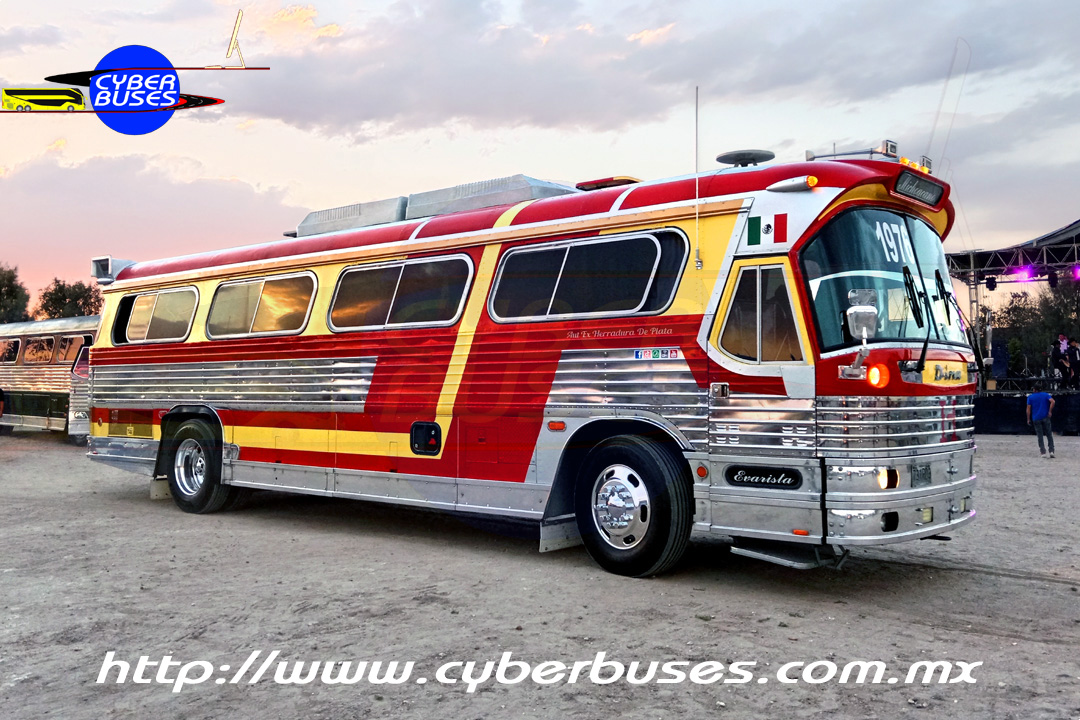 Responsive Carousel - jCarousel Examples